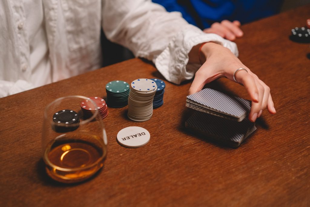 How To Set Up a Home Poker Game in 2023